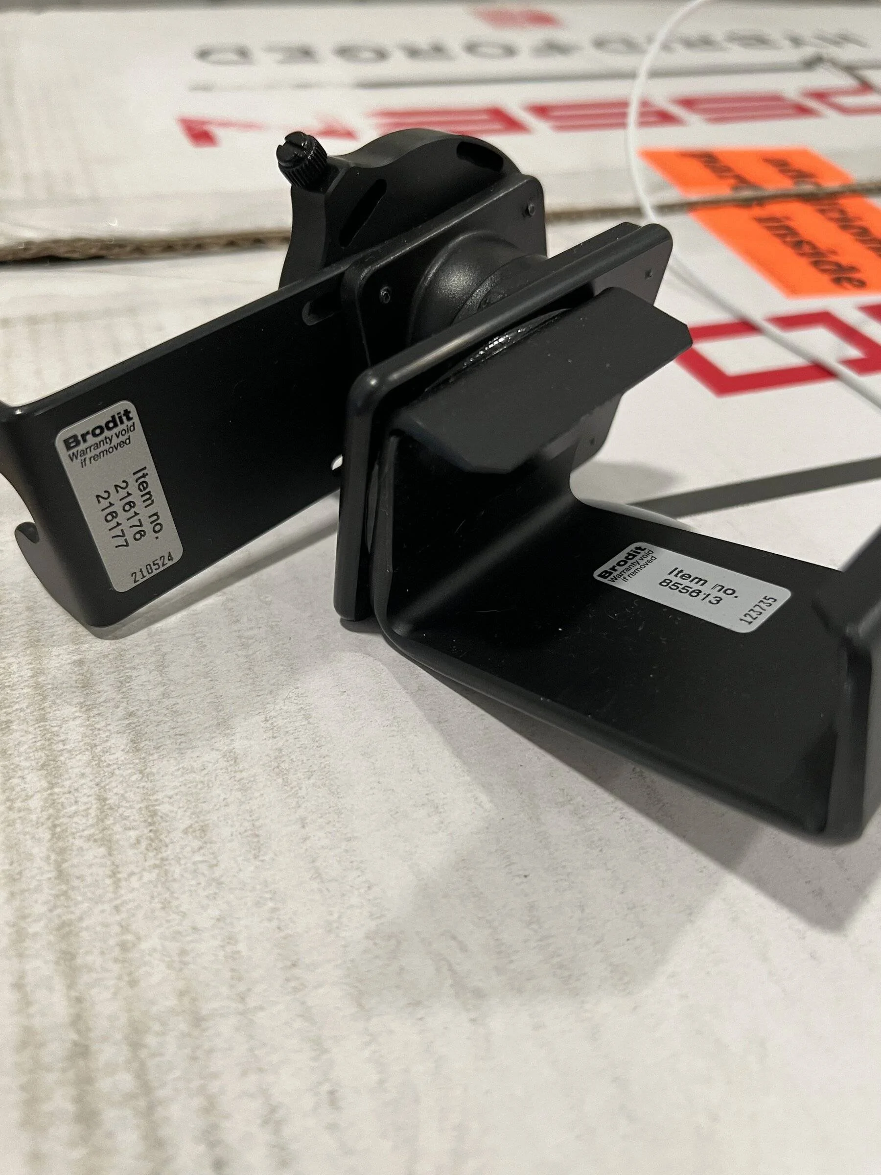 Complete Proclip/Magsafe Set Up | TaycanForum -- Porsche Taycan Owners ...