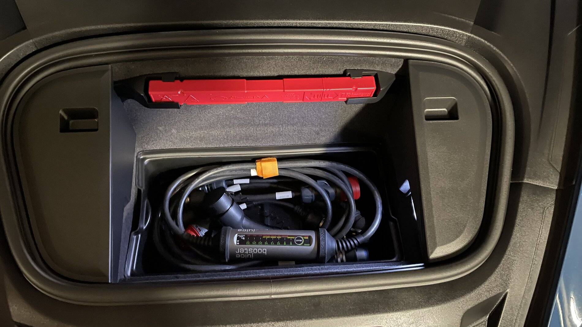 Duffel Bags That Fit The Taycan Frunk? | TaycanForum -- Porsche Taycan ...