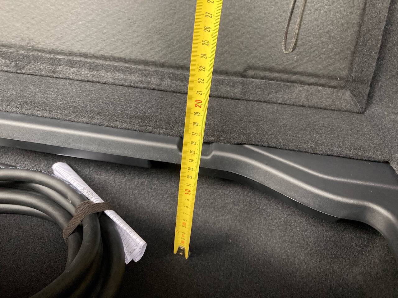 How much extra trunk space with no Bose subwoofer? Photos anyone ...