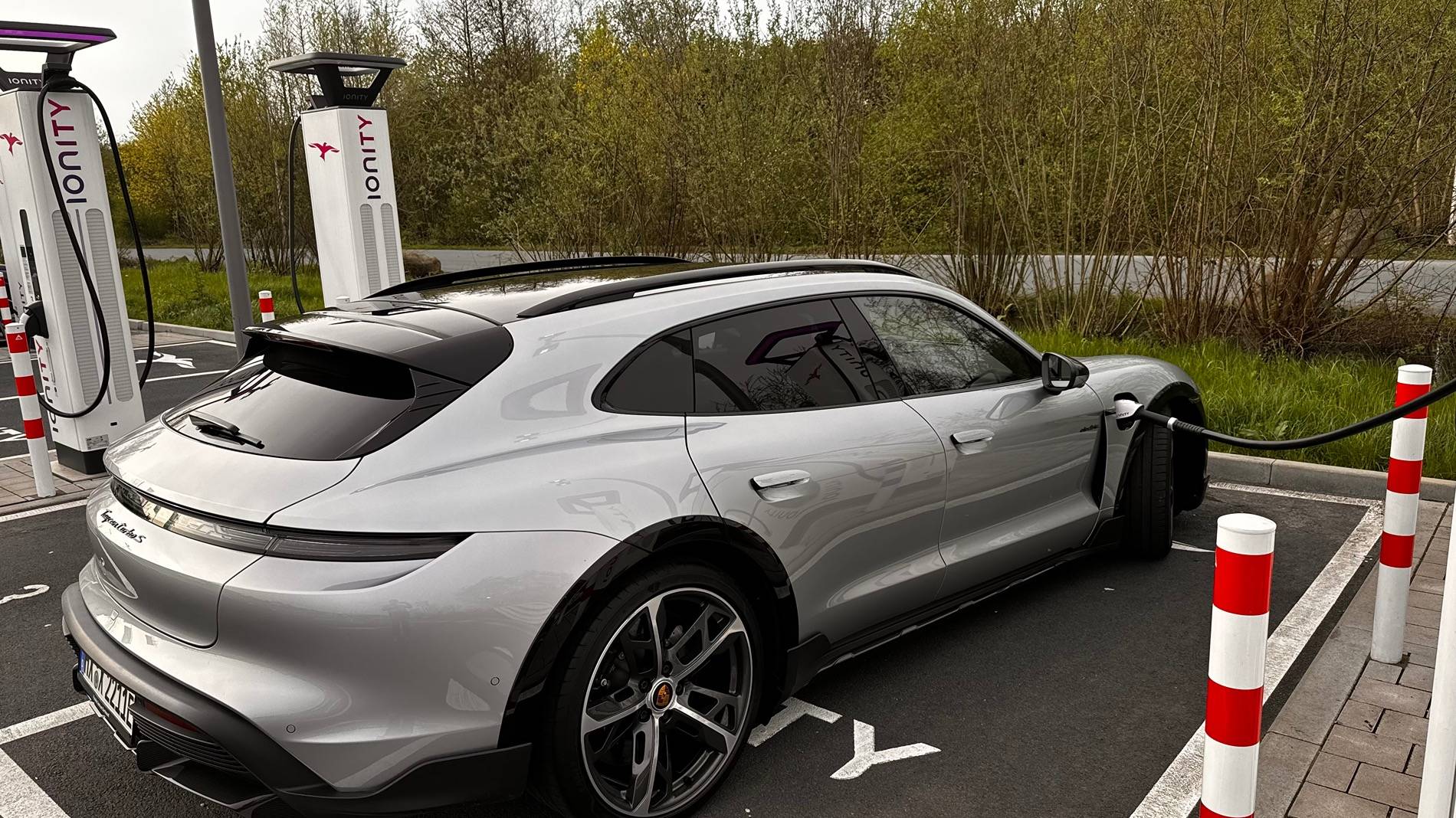 4S Cross Turismo - 21" wheels for rough roads? | TaycanForum -- Porsche ...