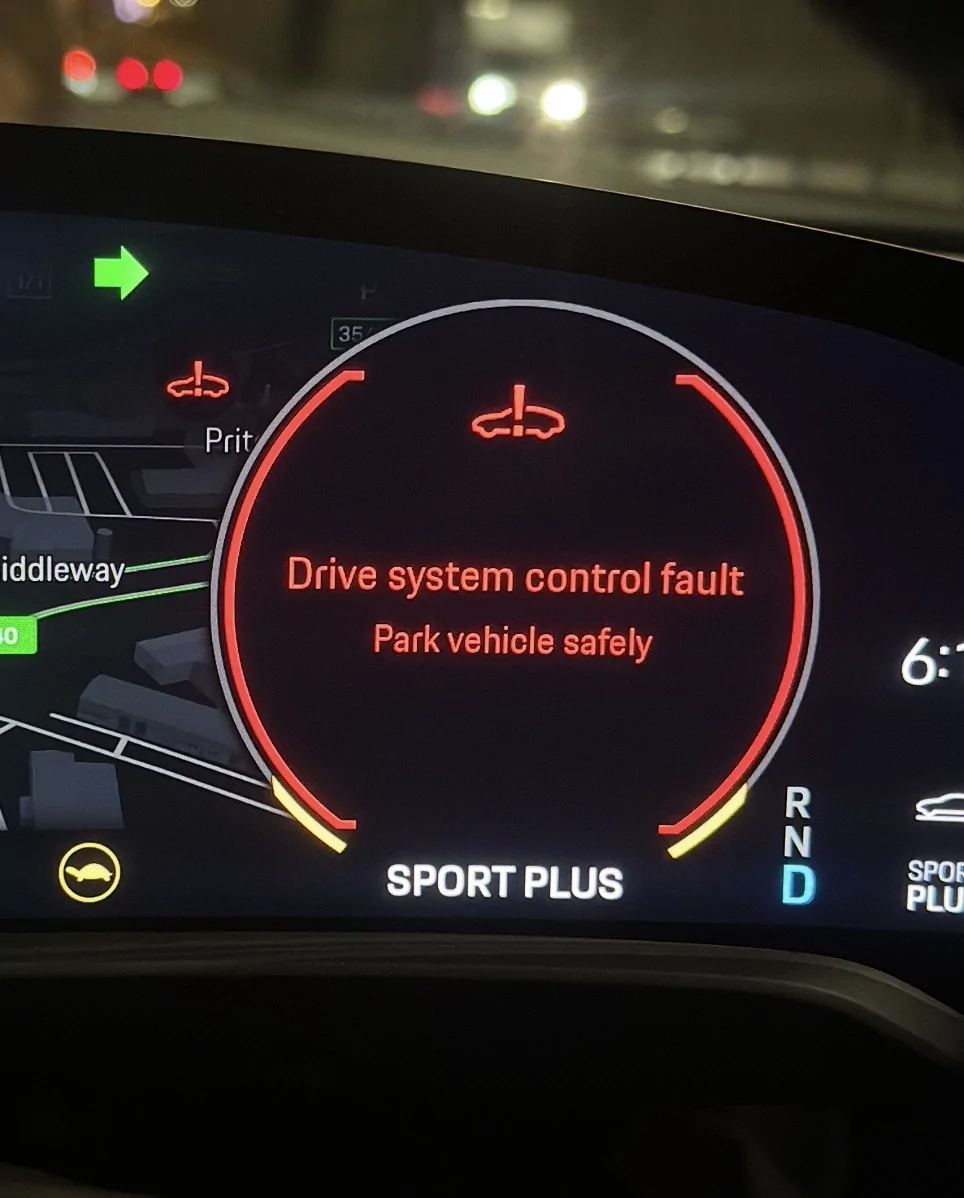 “Drive system control fault Park vehicle safely” Error | TaycanForum ...